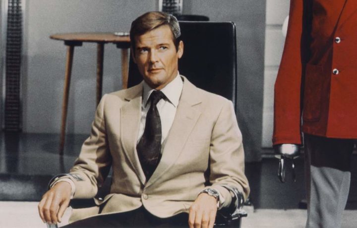 Roger Moore: Μαθήματα στυλ από το απόλυτο style icon των 70s | Men ...
